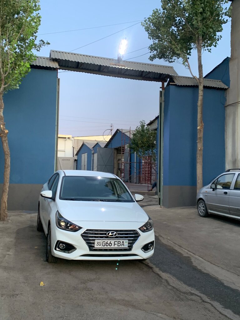 Plastik ürün üreticileri Korun-Plast LLC, Semerkant, foto