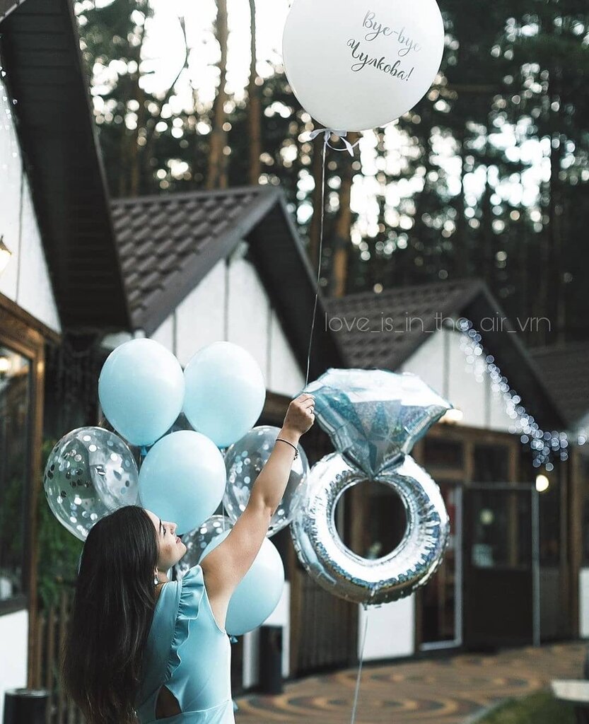 Kutlama ürünleri Love is in the Air, Voronej, foto