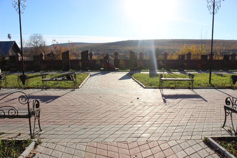 Anıt, heykel Аллея героев, Saha Cumhuriyeti (Yakutistan), foto