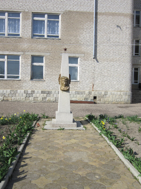 Anıt, heykel Обелиск Герою Советского Союза Я.С. Ардинцеву, Zelenokumsk, foto