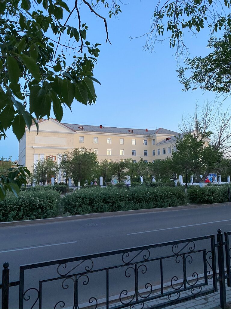 Ortaokul No. 1 School, Balkaş, foto