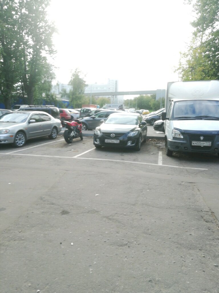 Otoparklar Parking lot, Moskova, foto