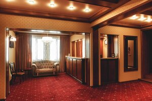 Luxe (Naberezhnaya ulitsa No:62, zhiloy rayon Padun), otel  Bratsk'tan