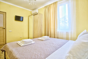 Парк-отель Лето (ulitsa Pkhazariya No:41, Tkhubuni), otel  Gulripş Bölgesi'nden