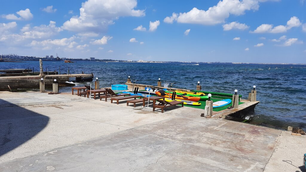 Kiralama noktası Rental place Parus, Kırım Cumhuriyeti, foto