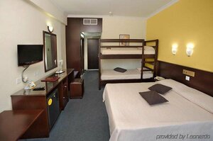 Nestor Hotel (1 Oktovriou No:15), otel  Aya Napa'dan