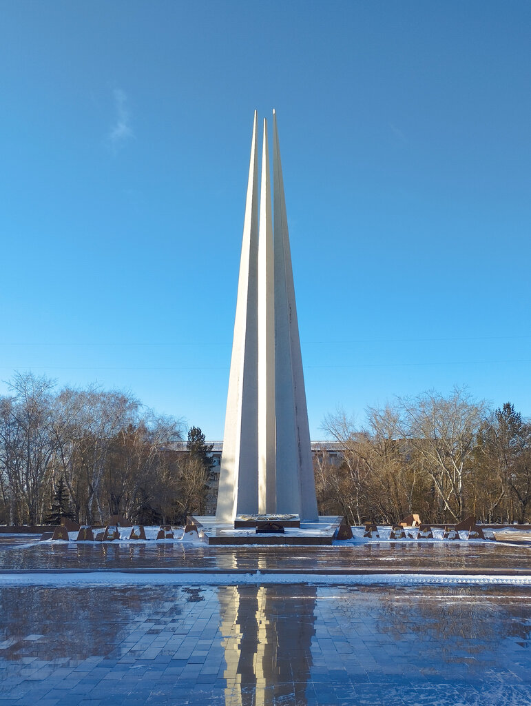 Anıt, heykel Danq Obelisk, Pavlodar, foto