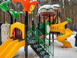 Playground (Sverdlovsk Region, Sysertskiy munitsipalny okrug, posyolok Bolshoy Istok), oyun alanı  Sverdlovskaya oblastından