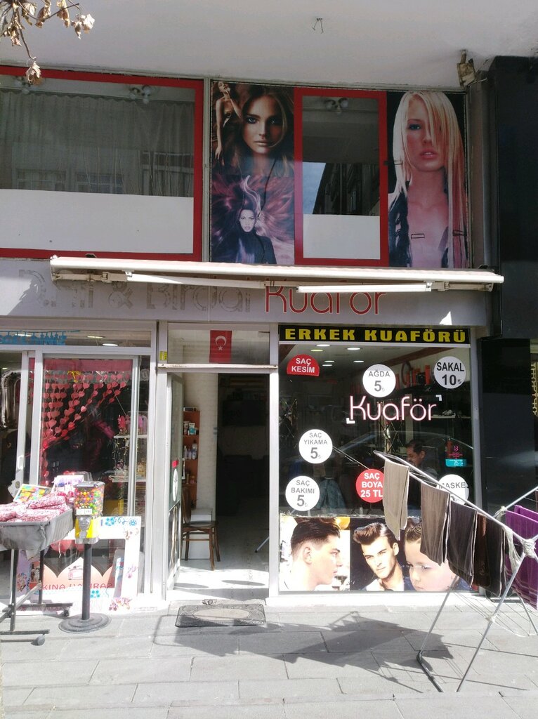 Berberler Kirik Makas Erkek Kuaförü, İstanbul, foto
