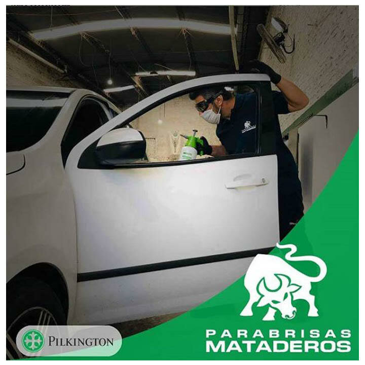 Otomobil yedek parçaları Parabrisas Mataderos, Buenos Aires, foto