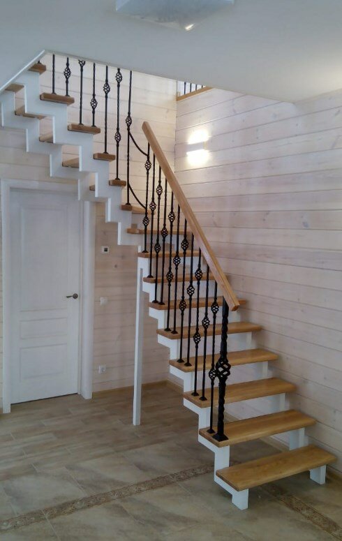 Merdiven ve korkuluklar Fabrika lestnits Garant, İstra, foto