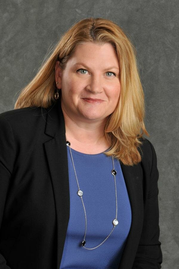 Yatırım fonu firmaları Edward Jones - Financial Advisor: Jennifer Blackford Fountain, Batı Virginia Eyaleti, foto