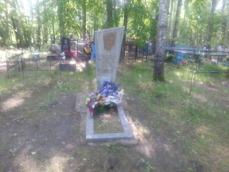 Anıt, heykel Братская могила, Kalujskaya oblastı, foto