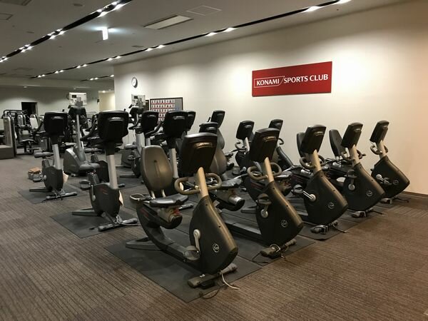 Fitness kulüpleri コナミスポーツクラブ 大阪ステーションシティ, Osaka, foto