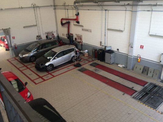 i̇kinci el araç Autosilano Concessionario e Officina Autorizzata Toyota, Lombardiya, foto