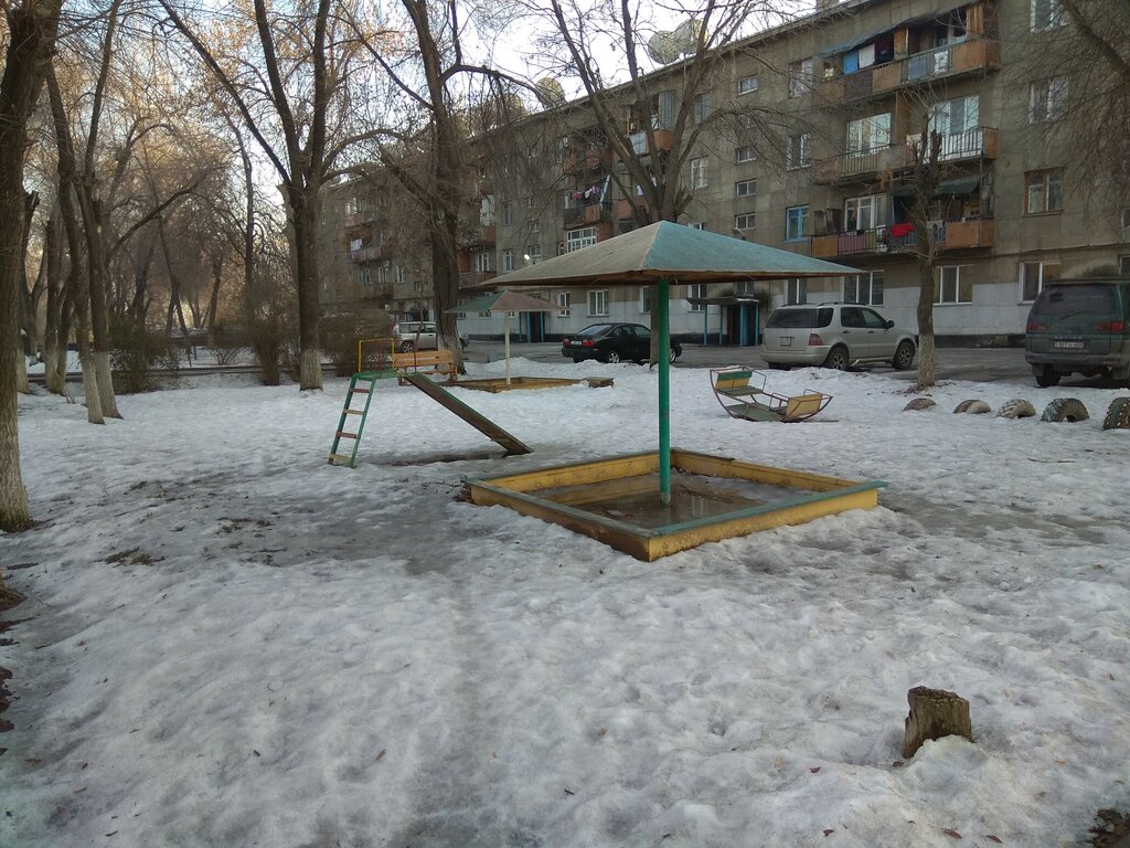 Oyun alanı Playground, Almatı eyaleti, foto