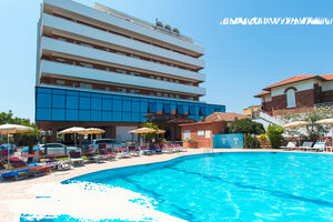 Lido Hotel Residence (Viale Carducci No:53, Cervia), otel  Cesenatico'dan
