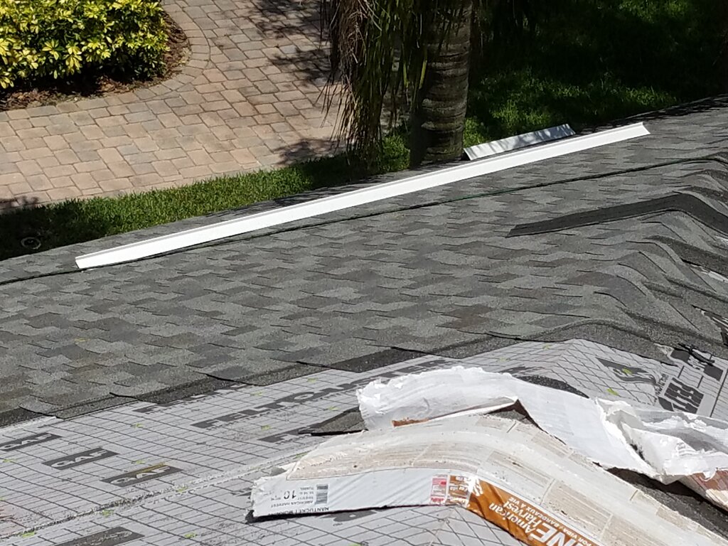Çatı ve çatı materyalleri Wood’s Roofing, Florida Eyaleti, foto