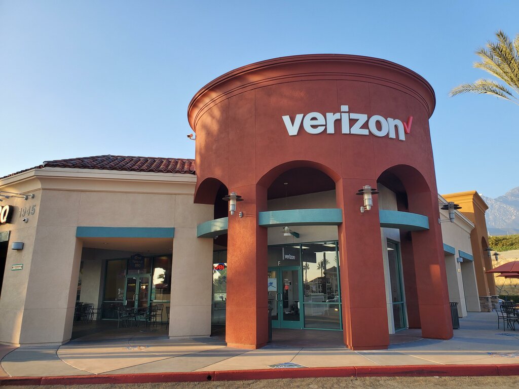 Telekomünikasyon ekipmanları Verizon Authorized Retailer - Victra, Kaliforniya Eyaleti, foto