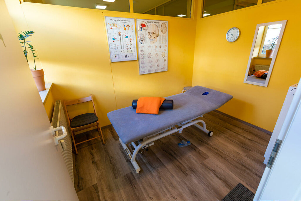 Tıp merkezleri ve klinikler Krankengymnastik im Ärztehaus Godehard Stoll, Bavyera, foto