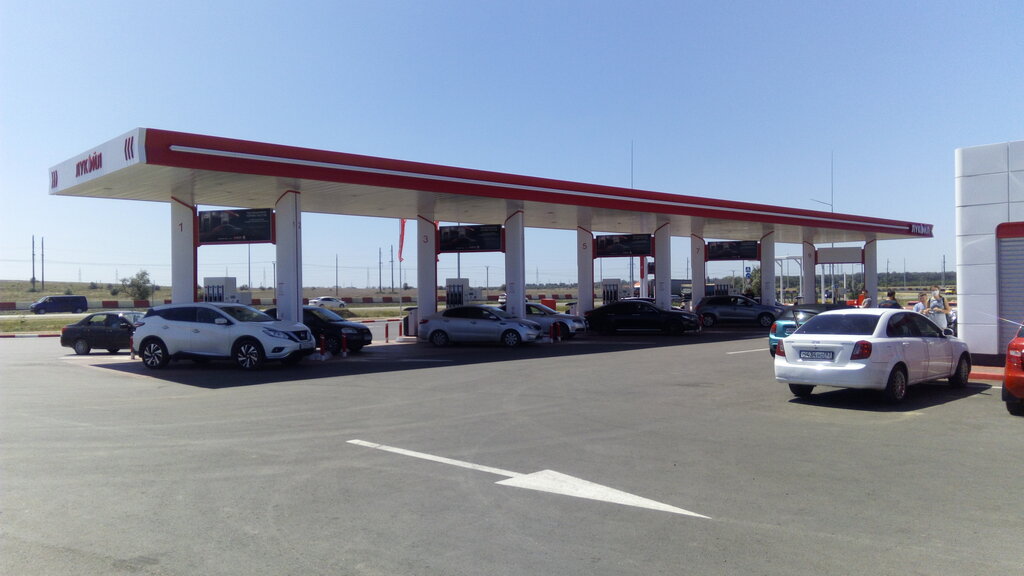 Benzin istasyonu Lukojl, Krasnodarski krayı, foto