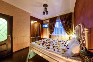 Халиф (Proletarskaya Street No:7, district Cheremoshniki), otel  Tomsk'tan