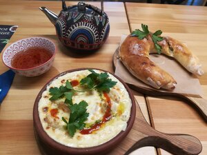 Gruzina Mama (Pobedy Boulevard No:30, Bratsk), restoran  Bratsk'tan