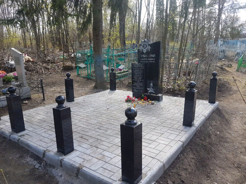 Anıt, heykel Братская могила, Lipetskaya oblastı, foto