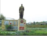 Воинам-землякам, погибшим в годы Великой Отечественной войны (Tsentralnaya ulitsa No:14А, selo Uskyul), anıt, heykel  Novosibirskaya oblastından