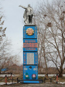 Обелиск воинам Великой Отечественной войны (Ulyanovsk Region, Melekesskiy rayon, Lebyazhinskoye selskoye poseleniye, selo Stepnaya Vasilyevka), anıt, heykel  Ulyanovskaya oblastından