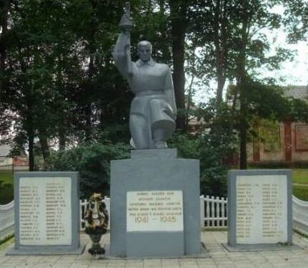 Anıt, heykel Братская могила, Vitebskaya oblastı, foto