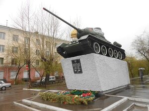 Танк Т-34 (Trans-Baikal Territory, Chita, Gorkogo Street), teknoloji anıtı  Çita'dan