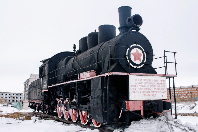 Teknoloji anıtı Паровоз ЭМ № 720-24, Vorkuta, foto