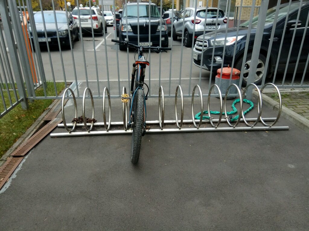 Bisiklet park yerleri Bicycle parking, Moskova, foto