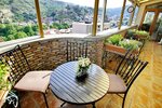 Penthouse (Metekhi Street No:12), otel  Tiflis'ten