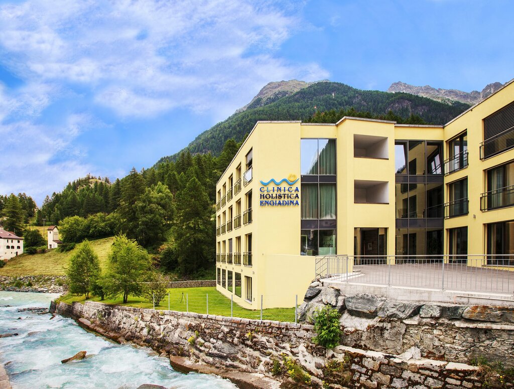 Tıp merkezleri ve klinikler Clinica Holistica Engiadina Sa, Graubunden, foto