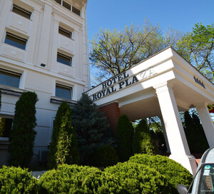Hotel Royal Plaza (Timiș, Timișoara), otel  Temeşvar'dan