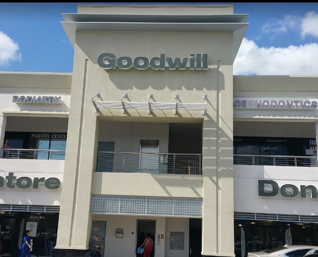Antikacı dükkanları Goodwill - Hialeah Flamingo Park, Hialeah, foto