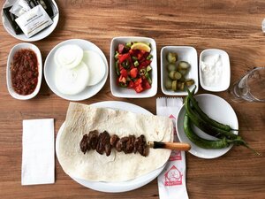 Durak Usta Dadaş Oltu Cağ Kebap (Gaziosmanpaşa Mah., 207. Sok., No:14, Altıeylül, Balıkesir), restoran  Balıkesir'den