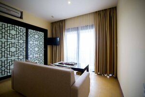 Hue Riverside Boutique Resort and SPA (Thua Thien-Hue, City of Hue), otel  Hue'den