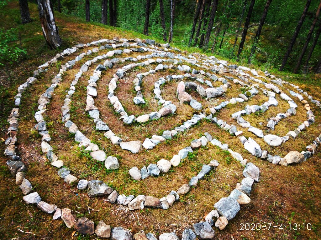 Turistik yerler Лабиринт Ведущий к истокам, Murmanskaya oblastı, foto