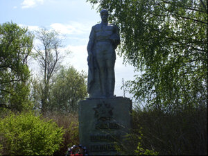 Воинам – землякам, павшим в боях за Родину в годы Великой Отечественной войны 1941-1945 годов (Kirov Region, Kiknurskiy munitsipalny okrug, selo Kresty), anıt, heykel  Kirovskaya oblastından