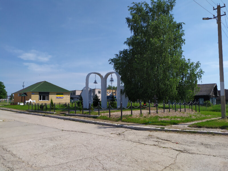 Anıt, heykel Стела погибшим воинам-односельчанам в годы Великой Отечественной войны, Tverskaya oblastı, foto
