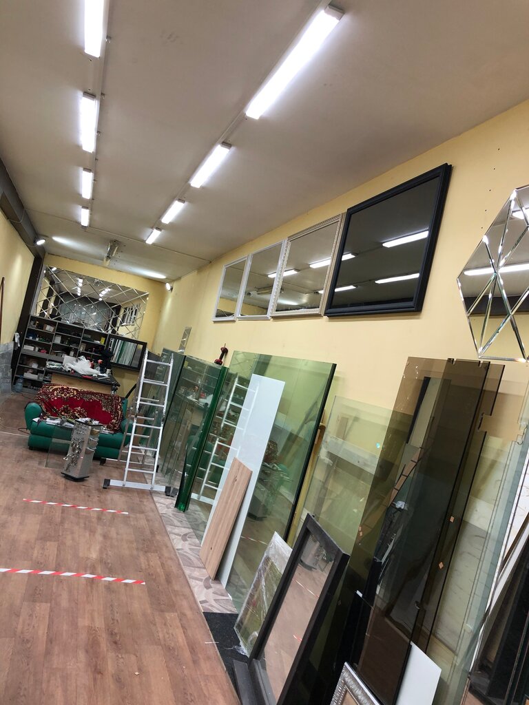 Cam ve cam ürün üreticisi Стеклянные витрины, Moskova, foto