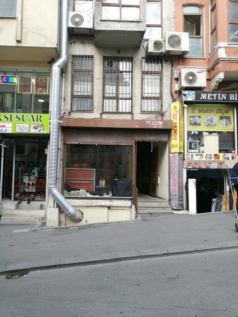 Deri giyim ve toptan satış Kıcri Suni Deri, İstanbul, foto