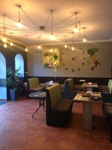 Al dente (Севастопольское шоссе No:8А, посёлок городского типа Кореиз), kafe  Kırım Cumhuriyeti'nden