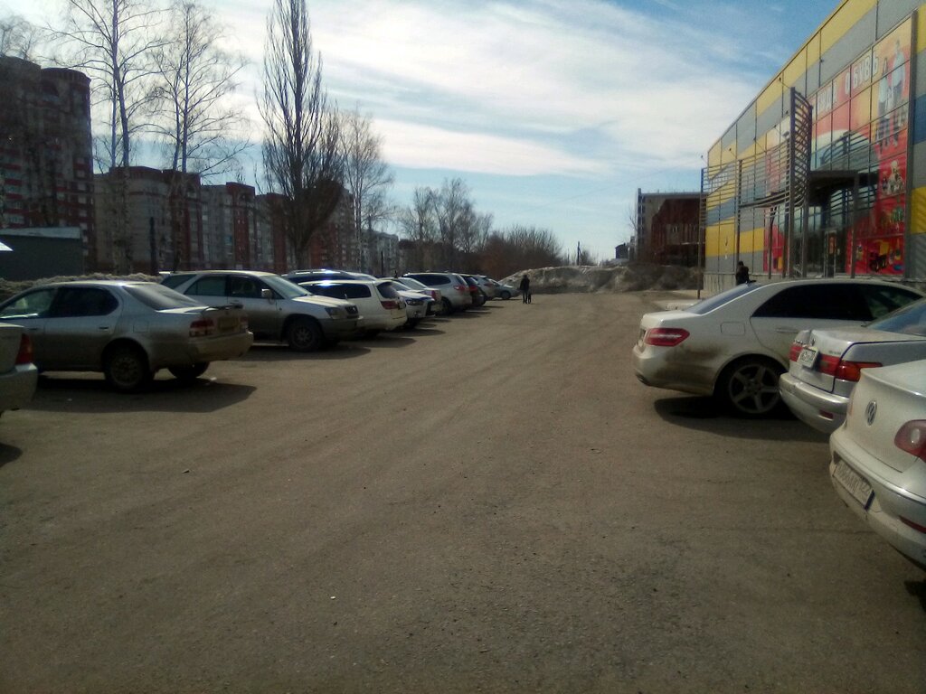Otoparklar Car park, Barnaul, foto