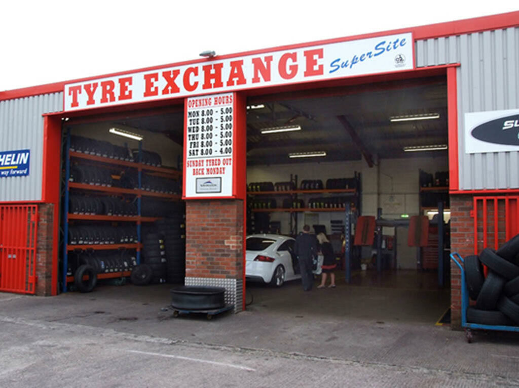 Otomobil ekspertizi Tyre Exchange - Team Protyre, İngiltere, foto