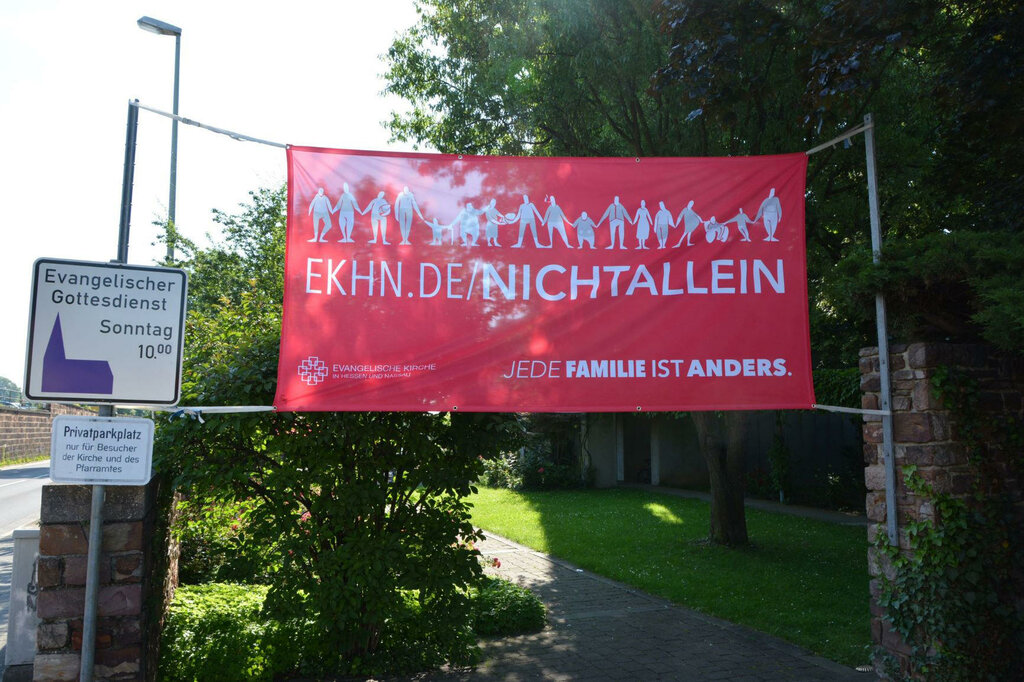 Dini dernekler Evangelische Kirche Oestrich-Winkel - Evangelische Kirchengemeinde Oestrich-Winkel, Hesse, foto