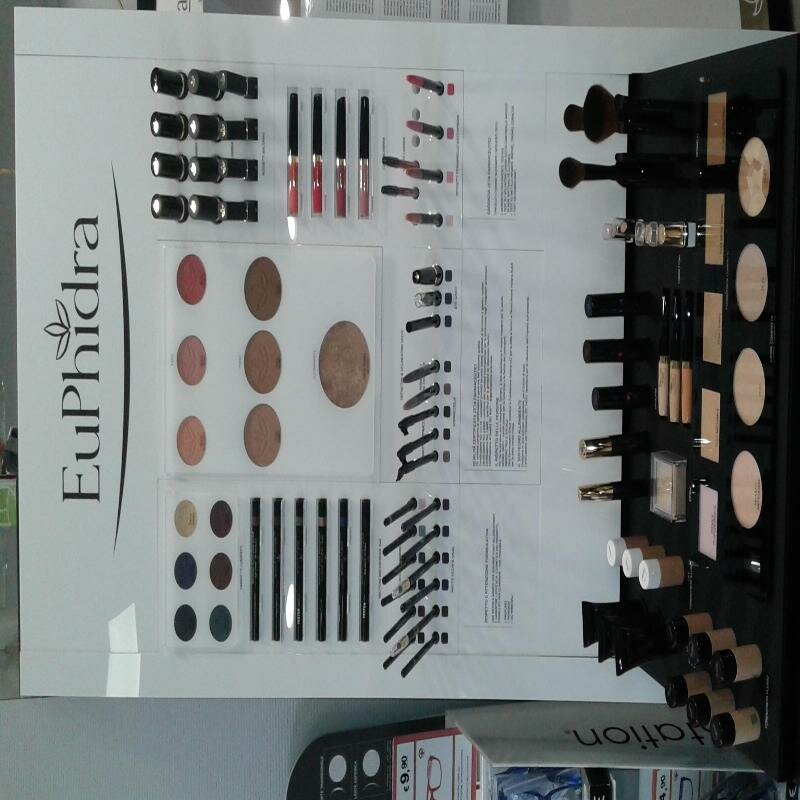 Alternatif tıp merkezleri Farmacia Villa D'Ogna, Lombardiya, foto